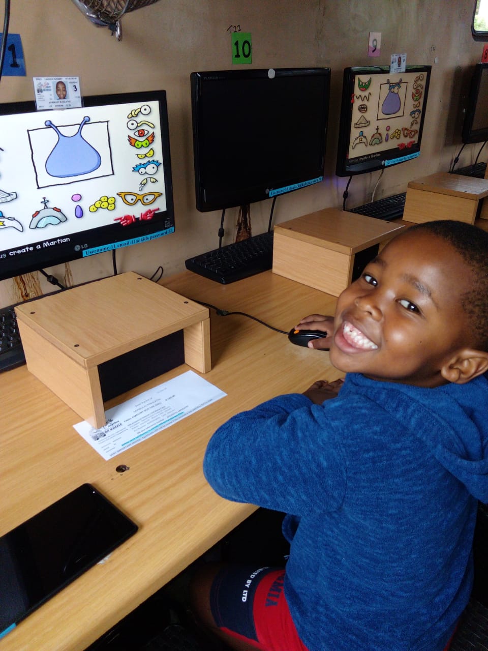 Akasia Nursery School – Kids Computers on Wheels