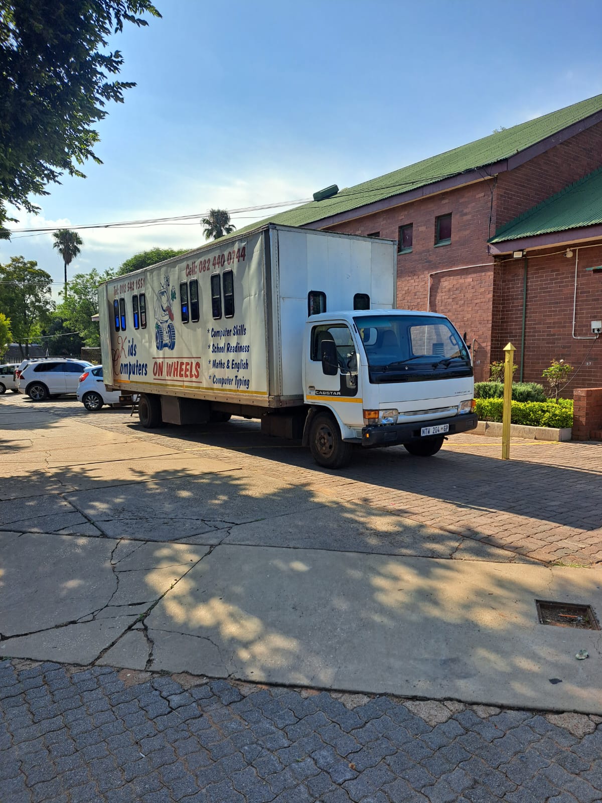 Laerskool Tuine / Groenie Nessie – Kids Computers on Wheels