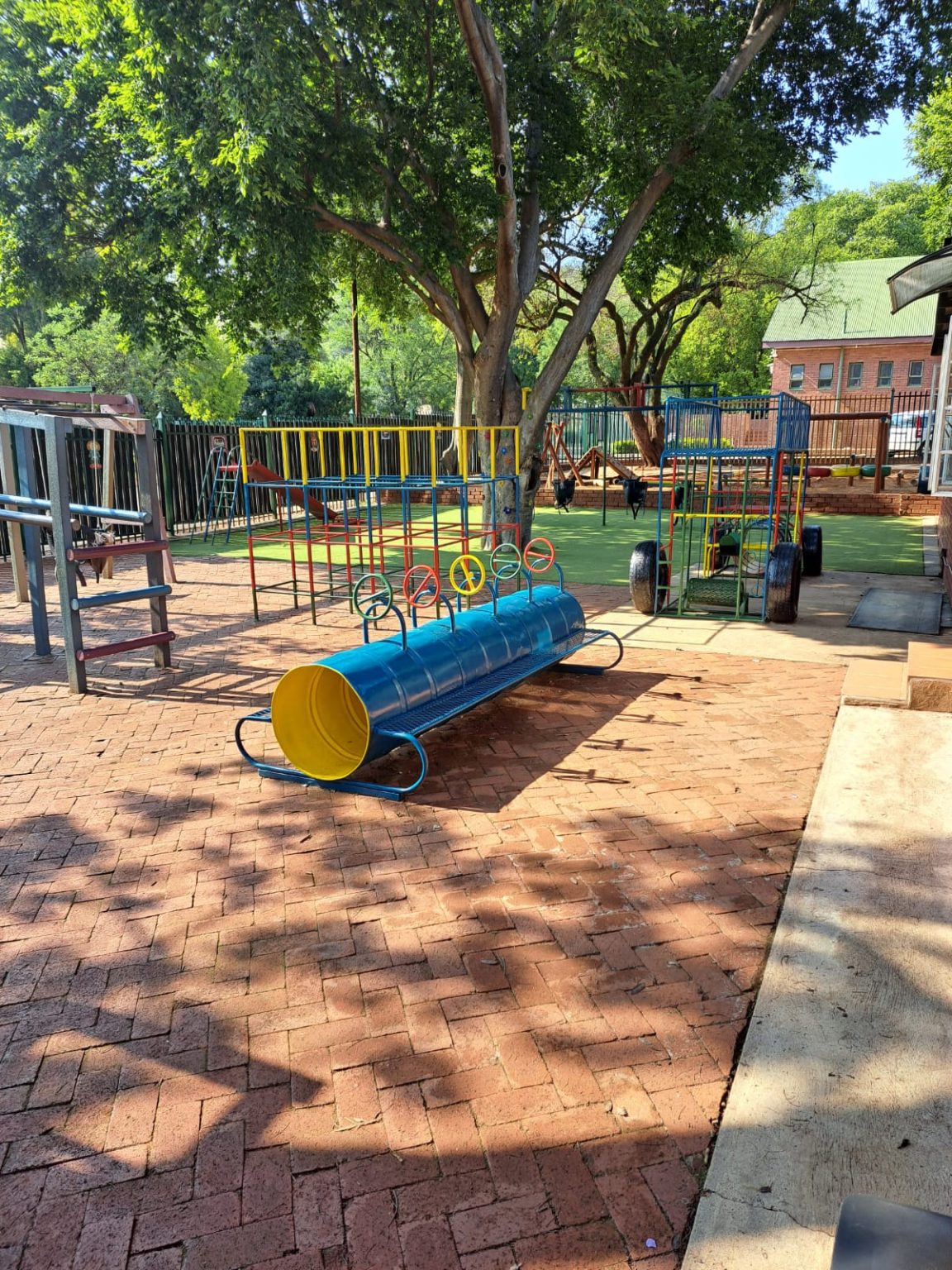 Laerskool Tuine / Groenie Nessie – Kids Computers on Wheels