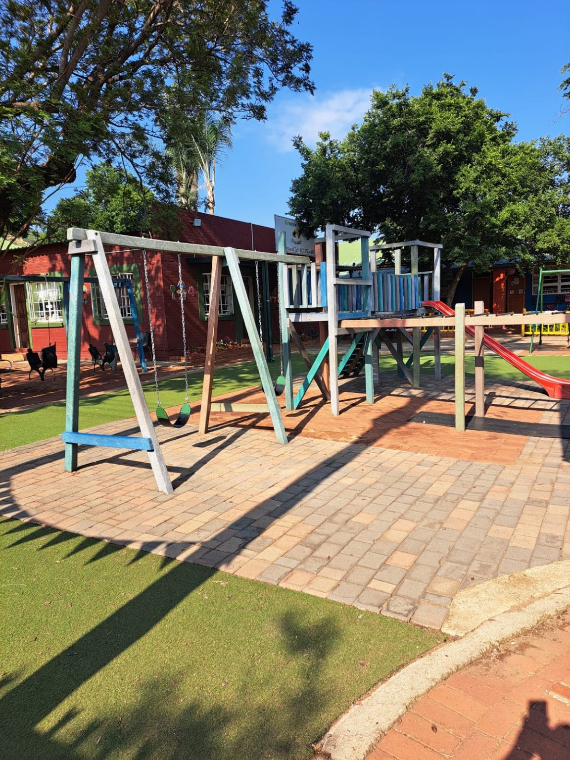 Laerskool Tuine / Groenie Nessie – Kids Computers on Wheels