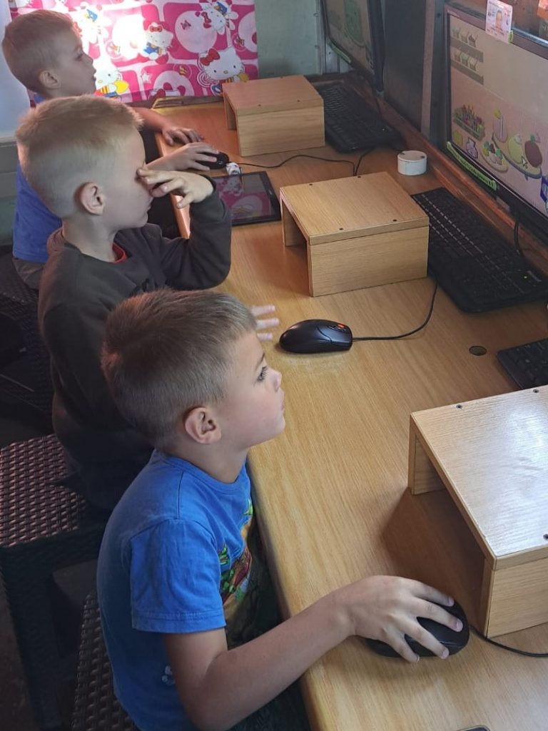 Laerskool Hermanstad / Herrieland Kleuterkampus – Kids Computers on Wheels