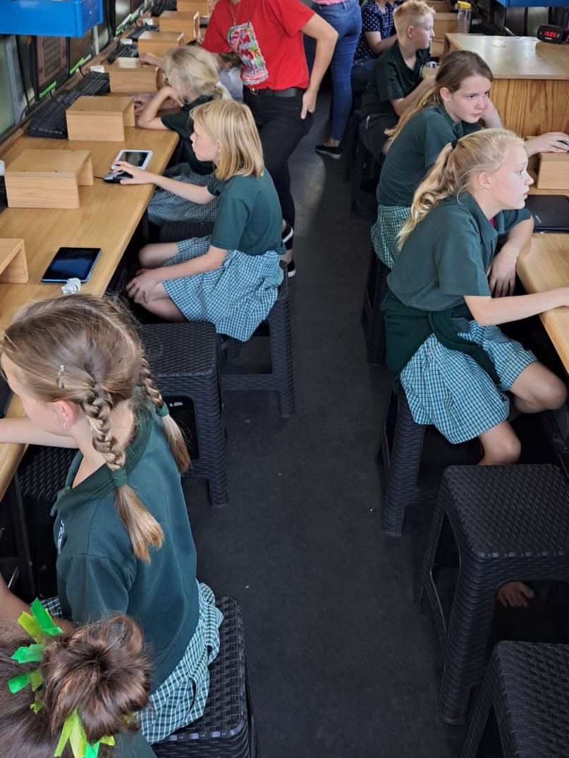 Laerskool Tuine Naskool – Kids Computers on Wheels