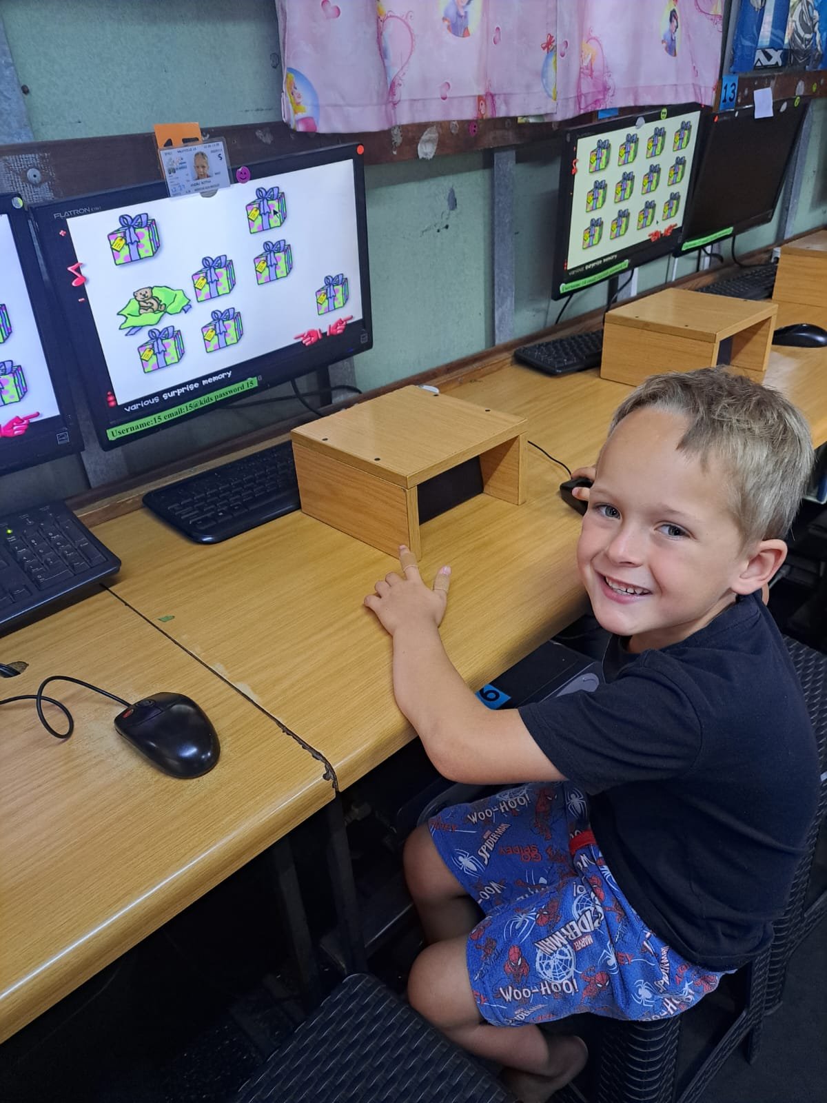 Laerskool Mayville / Mini Mayvies – Kids Computers on Wheels