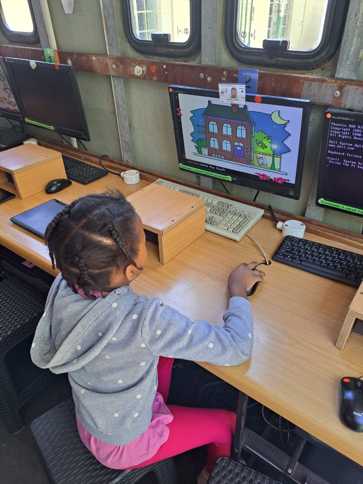 New Beginning Pre-primary Leyds – Kids Computers on Wheels