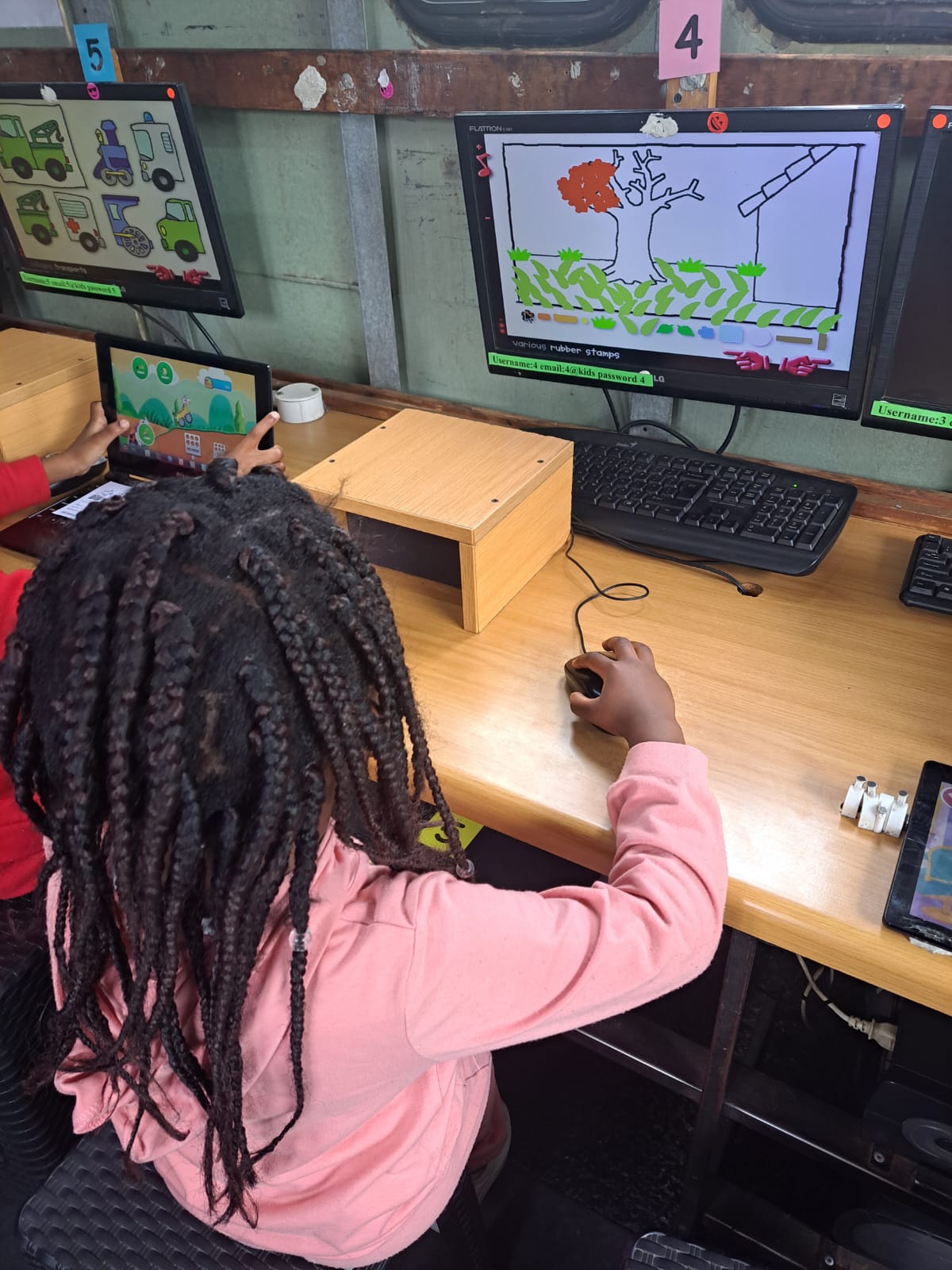 Verfkwassie Kleuterskool – Kids Computers on Wheels