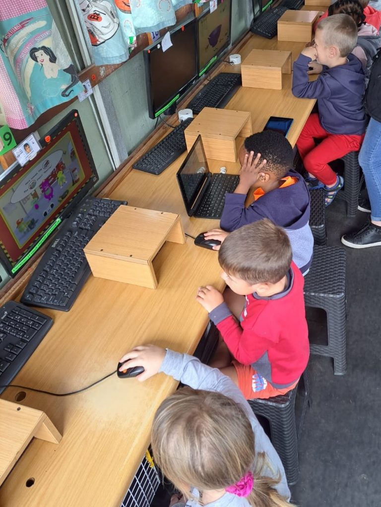 Pinocchio Kleuterskool – Kids Computers on Wheels