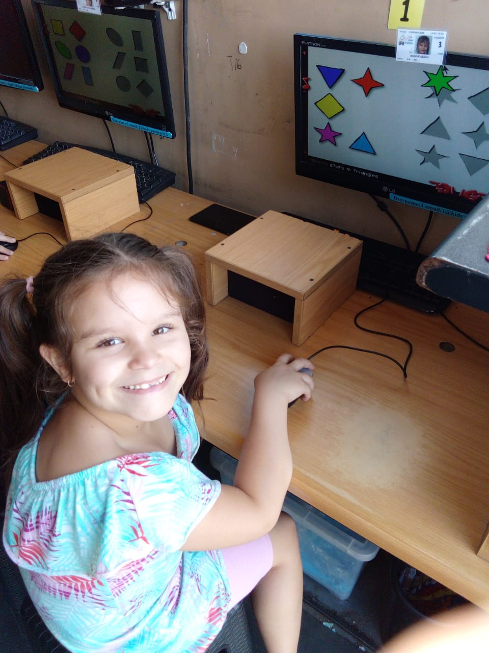 Verfkwassie Kleuterskool – Kids Computers on Wheels